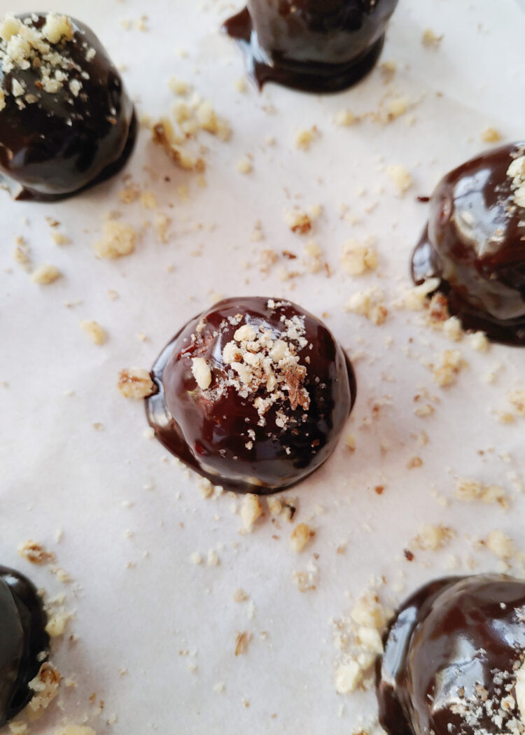 Healthy Vegan Chocolate Truffles - Relish The Greens