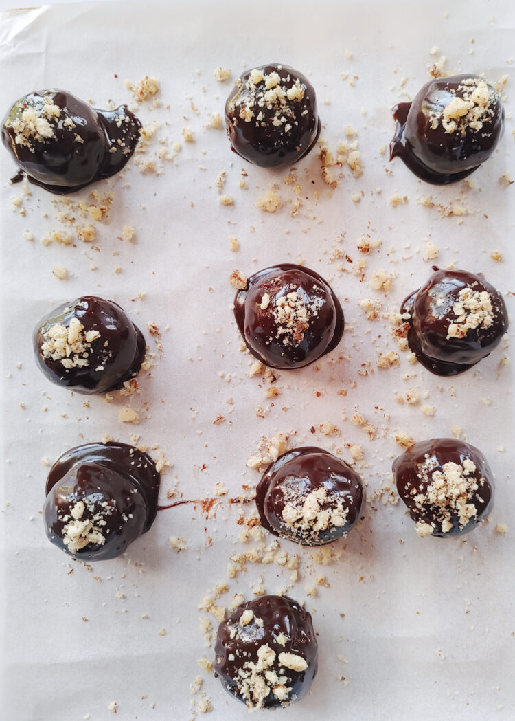 Healthy Vegan Chocolate Truffles - Relish The Greens